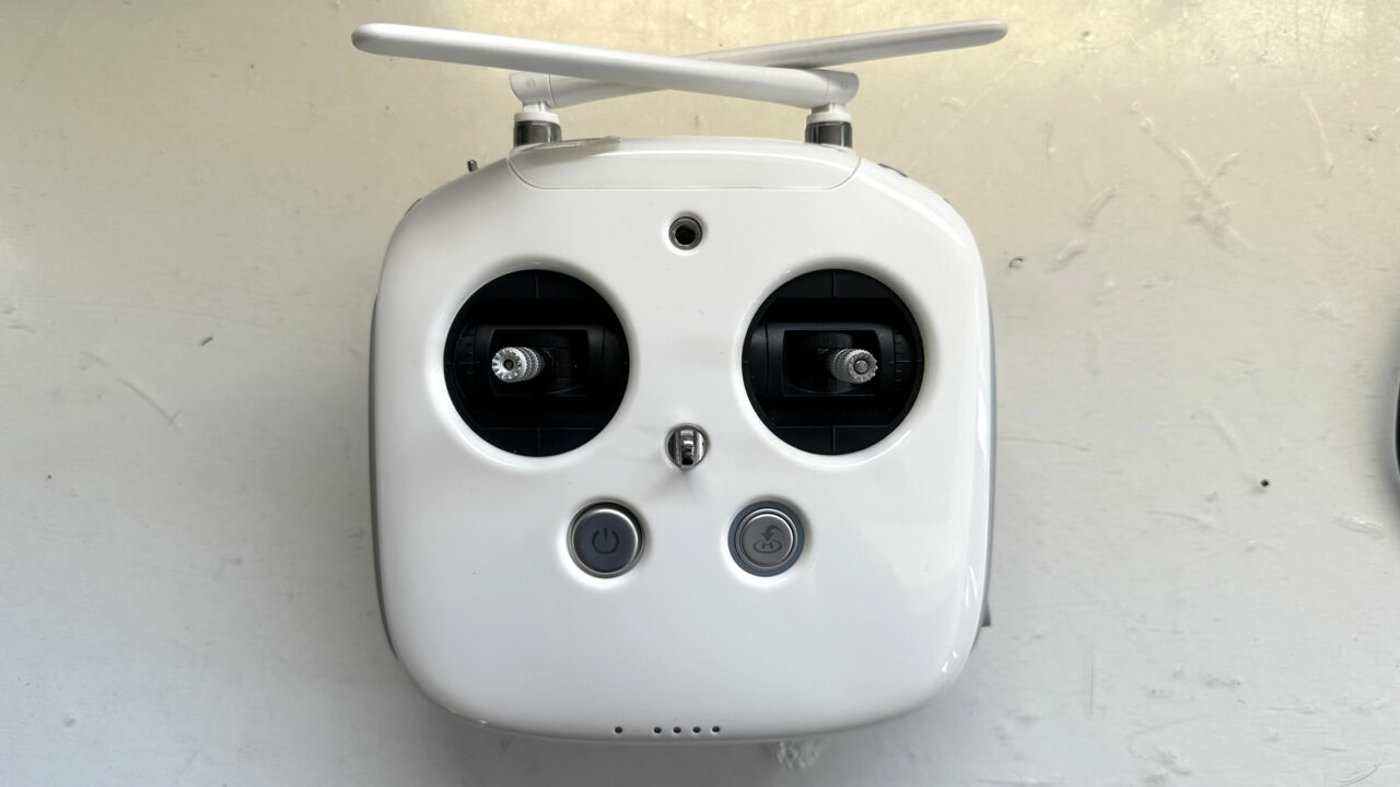 Réparation radio-commande DJI GL300 – DRONE OCCITANIE